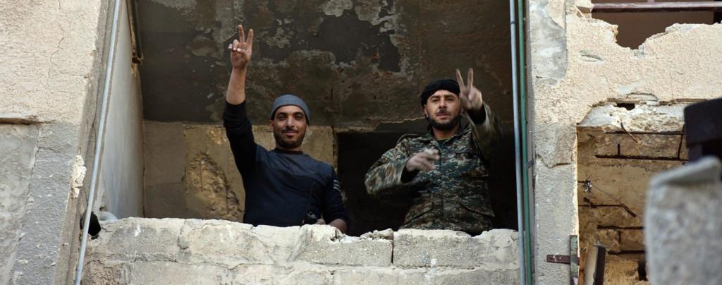 L'esercito di Assad libera Aleppo: migliaia in fuga per colpa dell'Isis ...