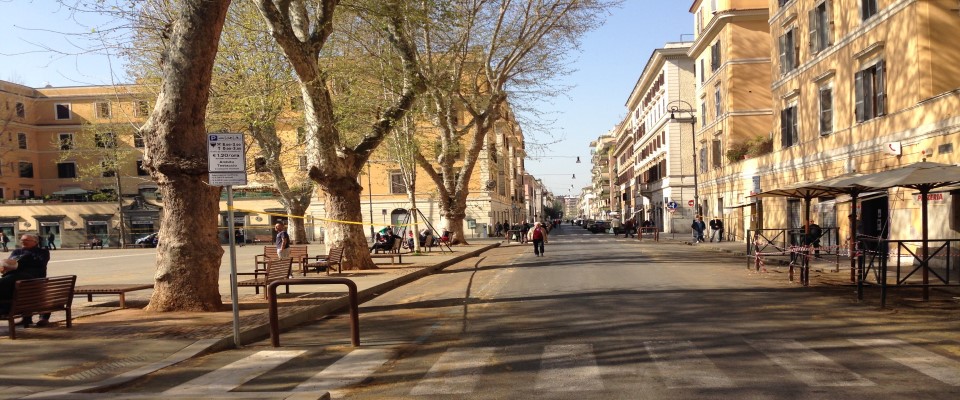 Testaccio deserta e primi disordini a Ostiense: ecco la Roma spettrale ...