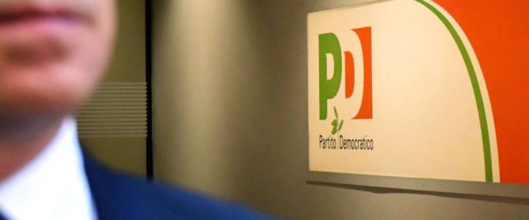 Il Pd romano alla canna del gas: raddoppia il costo della tessera. Ma ... Il Pd romano alla canna del gas: raddoppia il costo della tessera. Ma ...