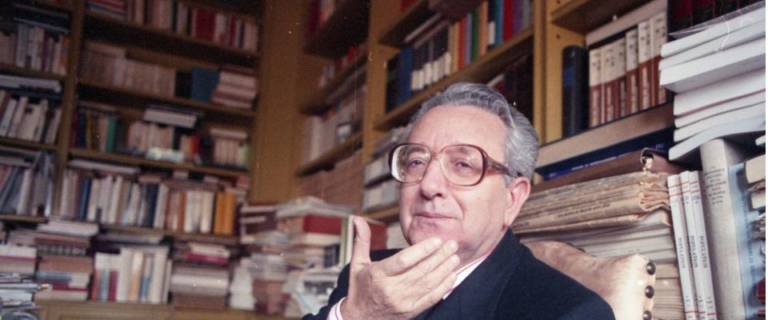 È nato il Fondo Pino Rauti: 2880 volumi lungo un cammino di storia che ...