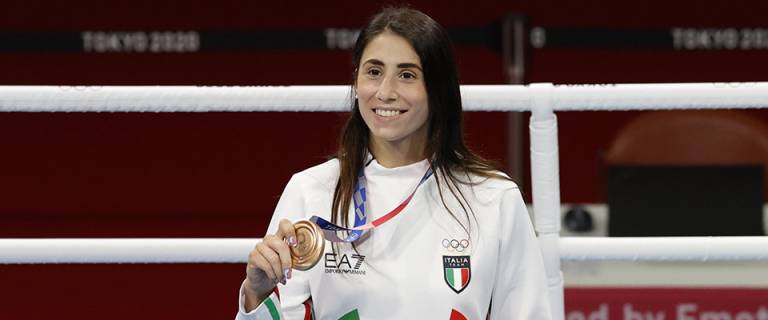 Irma Testa, la "boxeur" orgoglio italiano, tifa per la Meloni: "Giorgia ...