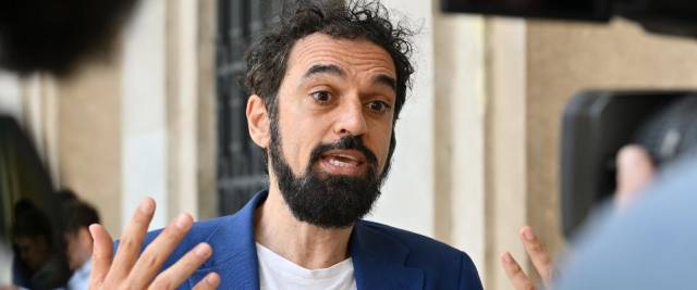 L'ex M5S Giarrusso entra nel Pd: insorge il popolo dem: "Che schifo ...