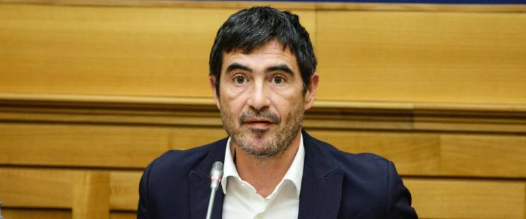 25 luglio, lo sprezzo del ridicolo del compagno Fratoianni: «Per alcuni ...