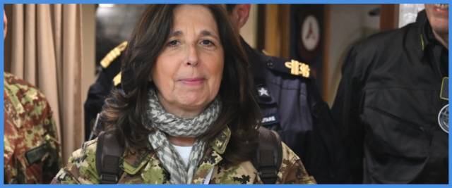 Natale con i militari italiani in Kosovo: la visita del sottosegretario ...