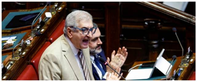 Boom di richieste per i Btp, Foti sfotte i gufi: "I mercati si fidano ...