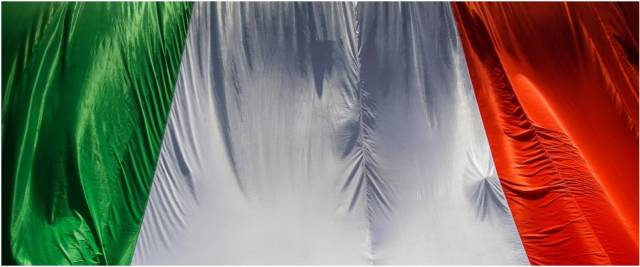 Tricolore, un simbolo patrimonio di tutti da 227 anni. Meloni: onorarlo ...