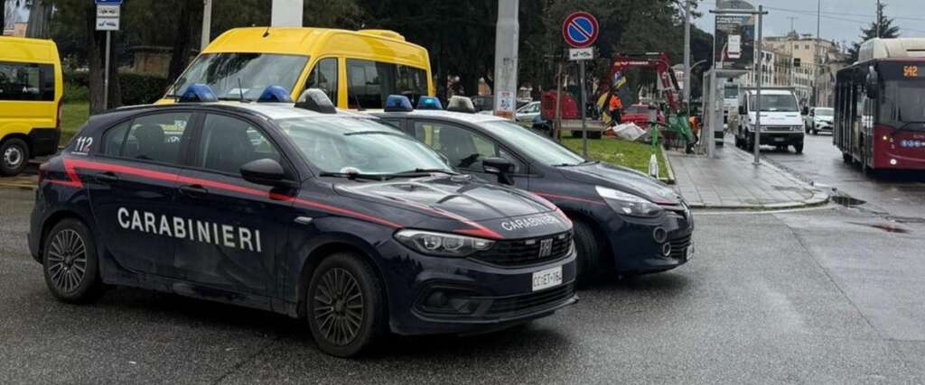 Roma, tre molotov contro la casa del figlio di un boss ai domiciliari ...