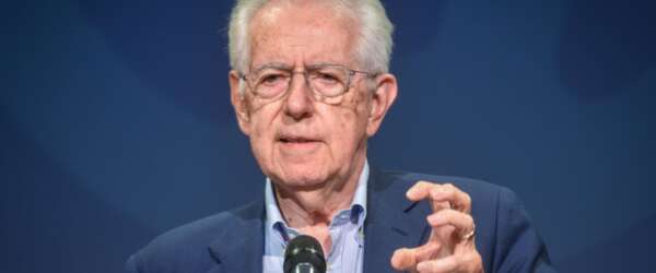 Riecco Mario Monti, dai cespugli dei centristi rispunta "Mr tasse" con ...